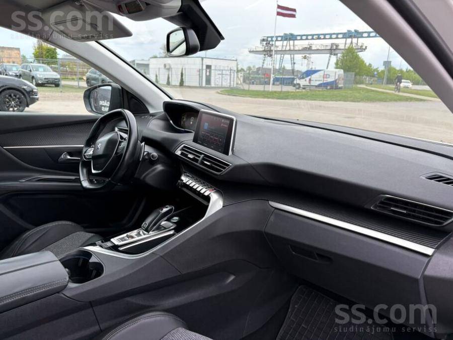 White Peugeot 3008 2018 in Liepaja, with an engine capacity of 1.20 L and mileage of 122 thousand km for 12500 €, photo 18 on AUTOMOTO.COM.LV