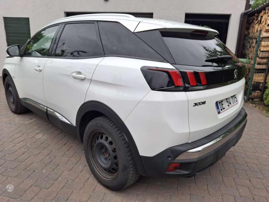 Balts Peugeot 3008 2018 Kauņa, ar dzinēja tilpumu 1.50 L un nobraukumu 267 tūkst. km par 6999 €, foto 5 vietnē AUTOMOTO.COM.LV