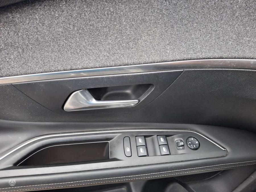 Balts Peugeot 3008 2018 Kauņa, ar dzinēja tilpumu 1.50 L un nobraukumu 267 tūkst. km par 6999 €, foto 8 vietnē AUTOMOTO.COM.LV