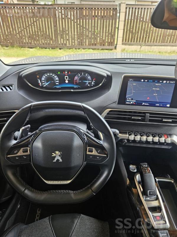 White Peugeot 3008 2018 in Riga, with an engine capacity of 1.20 L and mileage of 76 thousand km for 13900 €, photo 5 on AUTOMOTO.COM.LV