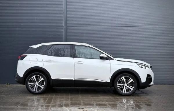 Balts Peugeot 3008 2018 Rīga, ar dzinēja tilpumu 1.50 L un nobraukumu 112 tūkst. km par 13395 €, foto 5 vietnē AUTOMOTO.COM.LV