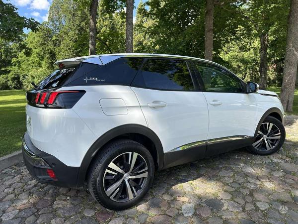 White Peugeot 3008 2018 in Kaunas, with an engine capacity of 1.20 L and mileage of 170 thousand km for 10900 €, photo 4 on AUTOMOTO.COM.LV