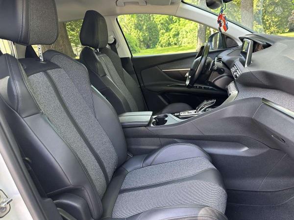 White Peugeot 3008 2018 in Kaunas, with an engine capacity of 1.20 L and mileage of 170 thousand km for 10900 €, photo 7 on AUTOMOTO.COM.LV