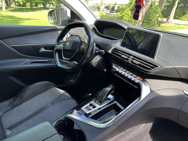White Peugeot 3008 2018 in Kaunas, with an engine capacity of 1.20 L and mileage of 170 thousand km for 10900 €, photo 8 on AUTOMOTO.COM.LV