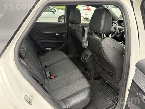 White Peugeot 3008 2018 in Riga, with an engine capacity of 2.00 L and mileage of 150 thousand km for 14900 €, photo 10 on AUTOMOTO.COM.LV