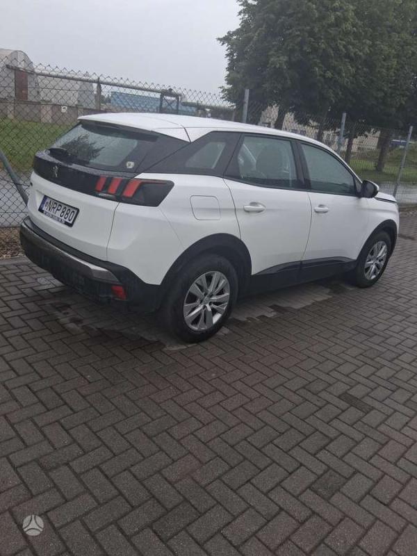 White Peugeot 3008 2018 in Silute, with an engine capacity of 1.50 L and mileage of 165 thousand km for 7500 €, photo 4 on AUTOMOTO.COM.LV