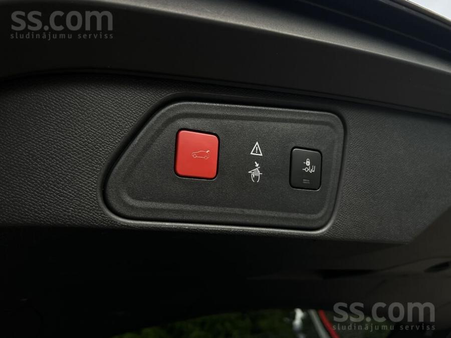 Белый Пежо 3008 2018 в Елгава, объемом двигателя 1.20 л и пробегом 157 тыс. км за 11900 €, фото 9 на AUTOMOTO.COM.LV