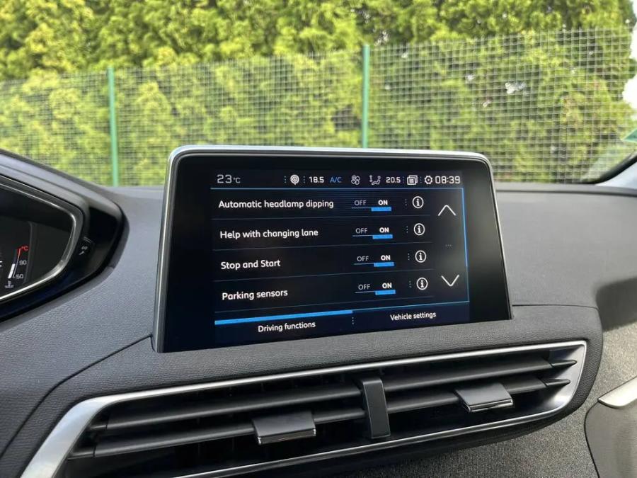 Balts Peugeot 3008 2018 Jelgava, ar dzinēja tilpumu 1.20 L un nobraukumu 157 tūkst. km par 11990 €, foto 23 vietnē AUTOMOTO.COM.LV