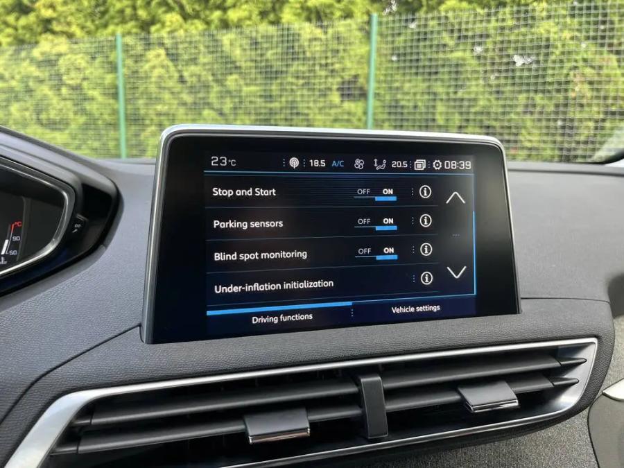 Balts Peugeot 3008 2018 Jelgava, ar dzinēja tilpumu 1.20 L un nobraukumu 157 tūkst. km par 11990 €, foto 24 vietnē AUTOMOTO.COM.LV
