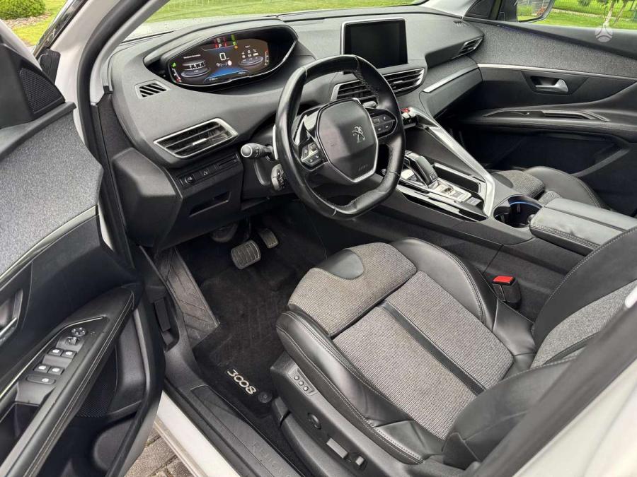 White Peugeot 3008 2018 in Kaunas, with an engine capacity of 1.50 L and mileage of 171 thousand km for 11900 €, photo 15 on AUTOMOTO.COM.LV