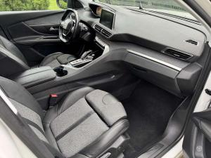 White Peugeot 3008 2018 in Kaunas, with an engine capacity of 1.50 L and mileage of 171 thousand km for 11900 €, photo 16 on AUTOMOTO.COM.LV