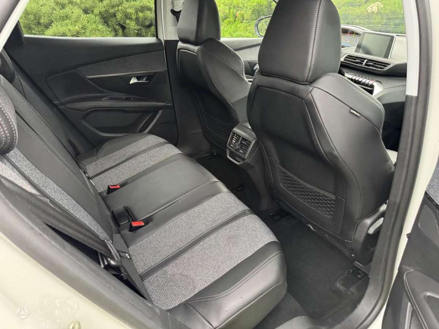 White Peugeot 3008 2018 in Kaunas, with an engine capacity of 1.50 L and mileage of 171 thousand km for 11900 €, photo 18 on AUTOMOTO.COM.LV
