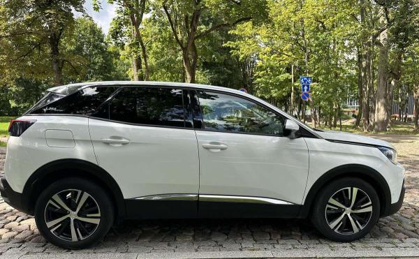 White Peugeot 3008 2018 in Kaunas, with an engine capacity of 1.20 L and mileage of 170 thousand km for 10900 €, photo 7 on AUTOMOTO.COM.LV