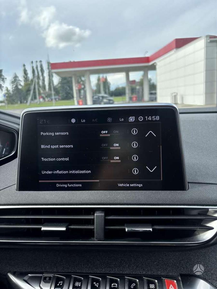 Balts Peugeot 3008 2018 Tauragė, ar dzinēja tilpumu 1.50 L un nobraukumu 150 tūkst. km par 9900 €, foto 24 vietnē AUTOMOTO.COM.LV