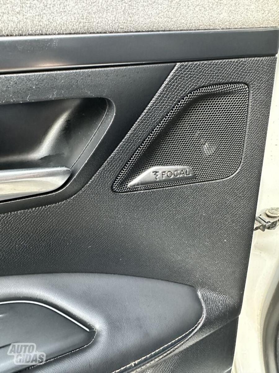Balts Peugeot 3008 2018 Viļņa, ar dzinēja tilpumu 2.00 L un nobraukumu 134 tūkst. km par 16999 €, foto 12 vietnē AUTOMOTO.COM.LV