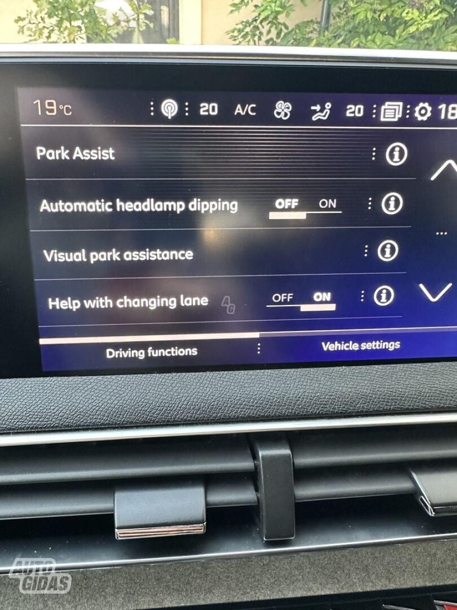 Balts Peugeot 3008 2018 Viļņa, ar dzinēja tilpumu 2.00 L un nobraukumu 134 tūkst. km par 16999 €, foto 15 vietnē AUTOMOTO.COM.LV