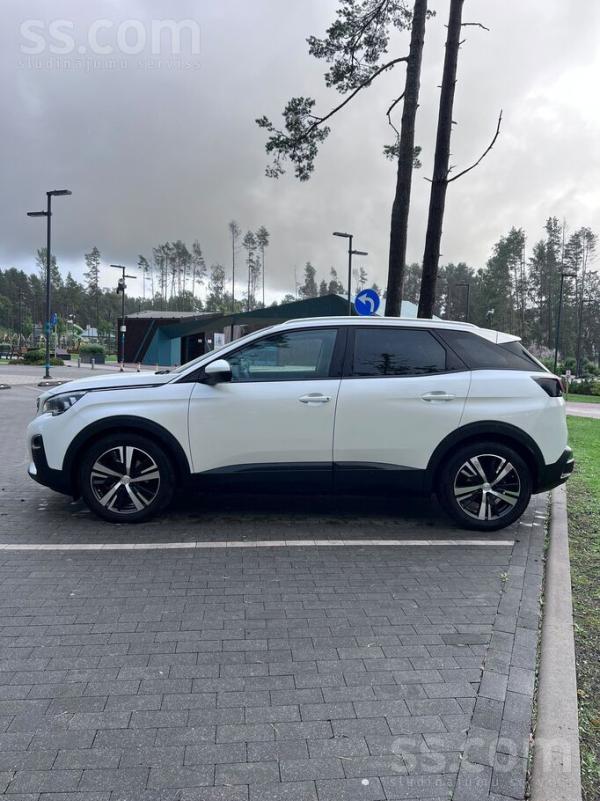 White Peugeot 3008 2018 in Riga, with an engine capacity of 1.60 L and mileage of 142 thousand km for 13800 €, photo 5 on AUTOMOTO.COM.LV