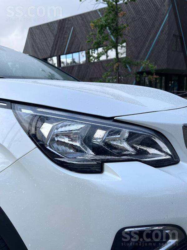 White Peugeot 3008 2018 in Riga, with an engine capacity of 1.60 L and mileage of 142 thousand km for 13800 €, photo 8 on AUTOMOTO.COM.LV