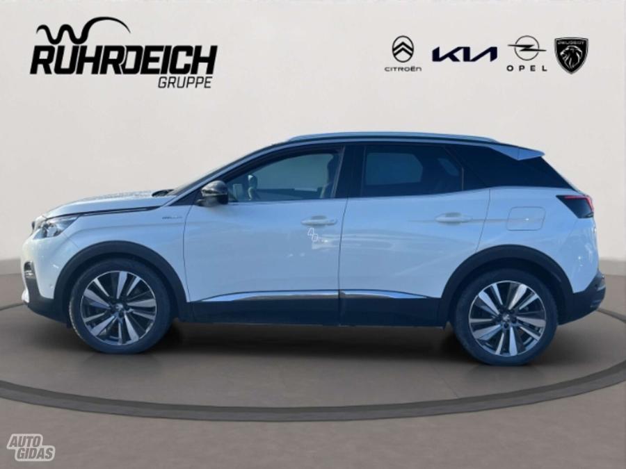 White Peugeot 3008 2019 in Kaunas, with an engine capacity of 1.60 L and mileage of 30 thousand km for 24965 €, photo 2 on AUTOMOTO.COM.LV