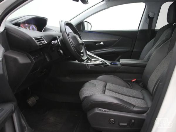 White Peugeot 3008 2019 in Vilnius, with an engine capacity of 1.20 L and mileage of 162 thousand km for 13399 €, photo 4 on AUTOMOTO.COM.LV