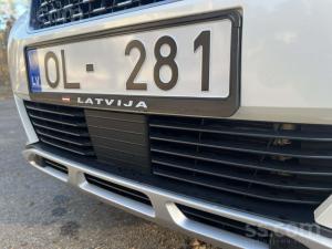 White Peugeot 3008 2019 in Daugavpils, with an engine capacity of 2.00 L and mileage of 205 thousand km for 18200 €, photo 13 on AUTOMOTO.COM.LV