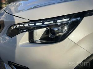 White Peugeot 3008 2019 in Daugavpils, with an engine capacity of 2.00 L and mileage of 205 thousand km for 18200 €, photo 15 on AUTOMOTO.COM.LV