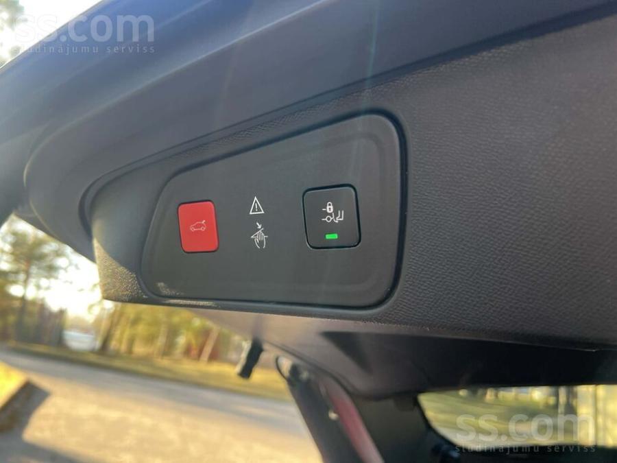 White Peugeot 3008 2019 in Daugavpils, with an engine capacity of 2.00 L and mileage of 205 thousand km for 18200 €, photo 16 on AUTOMOTO.COM.LV