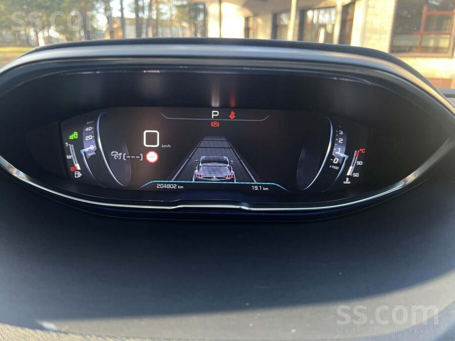 White Peugeot 3008 2019 in Daugavpils, with an engine capacity of 2.00 L and mileage of 205 thousand km for 18200 €, photo 26 on AUTOMOTO.COM.LV