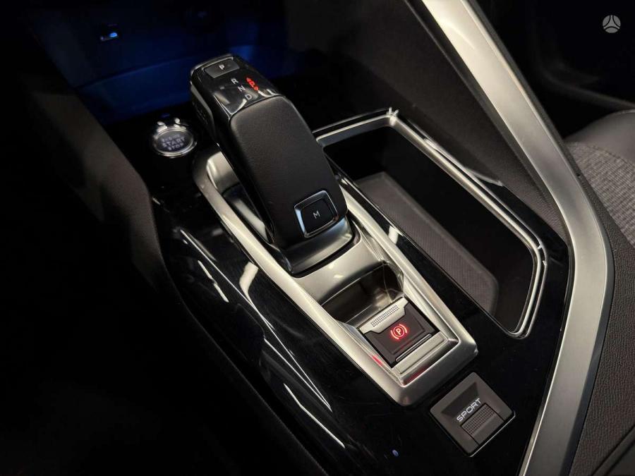 Balts Peugeot 3008 2019 Kauņa, ar dzinēja tilpumu 1.20 L un nobraukumu 147 tūkst. km par 13990 €, foto 21 vietnē AUTOMOTO.COM.LV