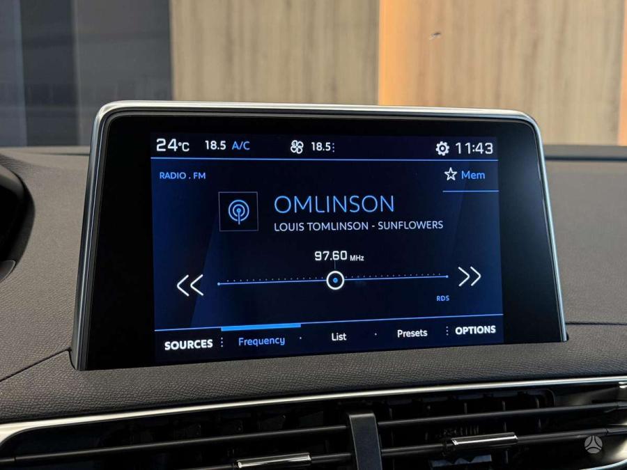 Balts Peugeot 3008 2019 Kauņa, ar dzinēja tilpumu 1.20 L un nobraukumu 147 tūkst. km par 13990 €, foto 32 vietnē AUTOMOTO.COM.LV