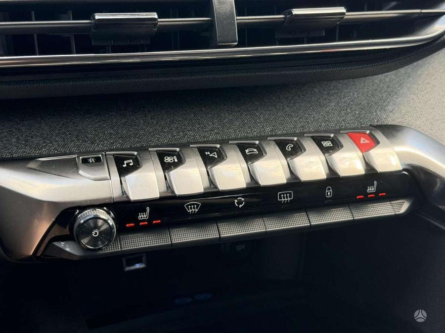 Balts Peugeot 3008 2019 Tauragė, ar dzinēja tilpumu 1.20 L un nobraukumu 122 tūkst. km par 13300 €, foto 24 vietnē AUTOMOTO.COM.LV