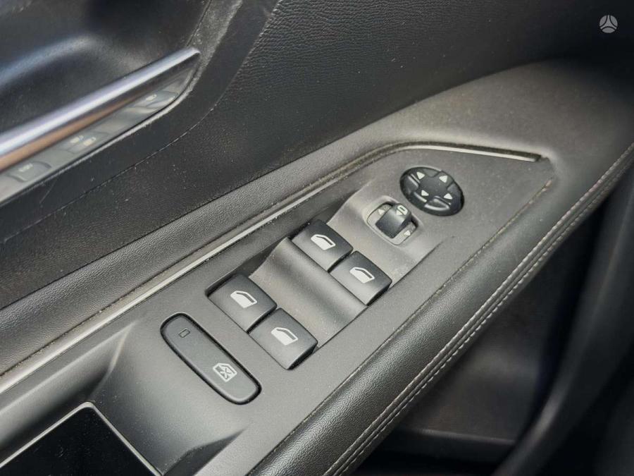 Balts Peugeot 3008 2019 Tauragė, ar dzinēja tilpumu 1.20 L un nobraukumu 122 tūkst. km par 13300 €, foto 26 vietnē AUTOMOTO.COM.LV