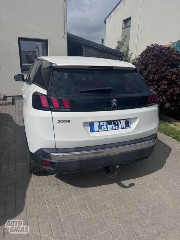 White Peugeot 3008 2019 in Kaunas, with an engine capacity of 2.00 L and mileage of 178 thousand km for 15600 €, photo 5 on AUTOMOTO.COM.LV