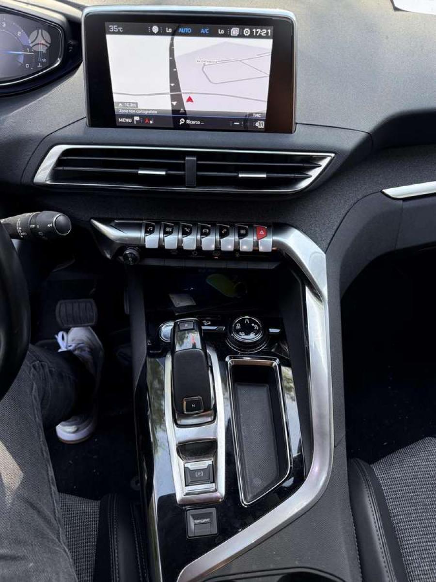 Balts Peugeot 3008 2019 Šauļi, ar dzinēja tilpumu 1.50 L un nobraukumu 169 tūkst. km par 13200 €, foto 12 vietnē AUTOMOTO.COM.LV