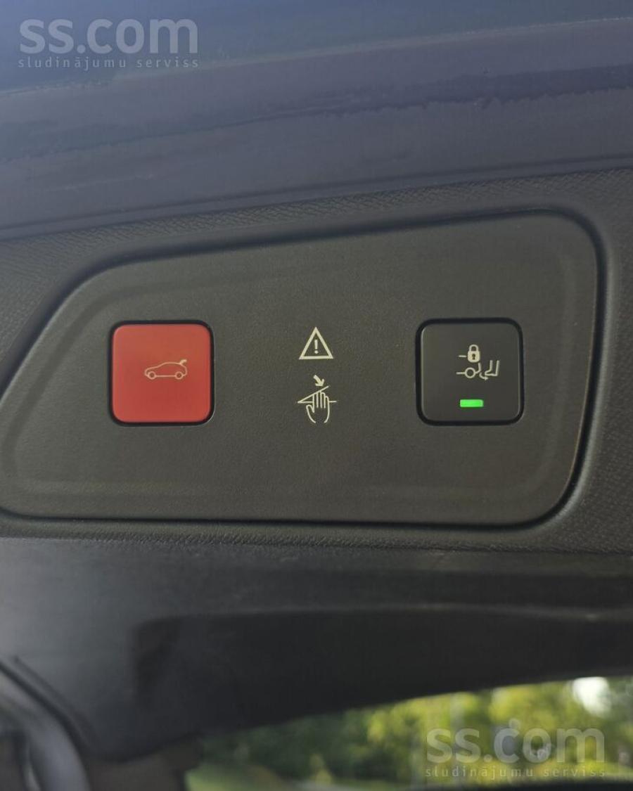 Balts Peugeot 3008 2019 Rīga, ar dzinēja tilpumu 1.60 L un nobraukumu 121 tūkst. km par 15500 €, foto 15 vietnē AUTOMOTO.COM.LV