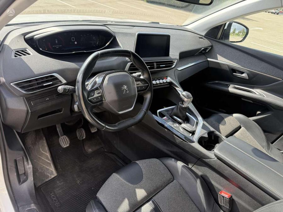 Balts Peugeot 3008 2019 Šauļi, ar dzinēja tilpumu 1.20 L un nobraukumu 143 tūkst. km par 8100 €, foto 14 vietnē AUTOMOTO.COM.LV