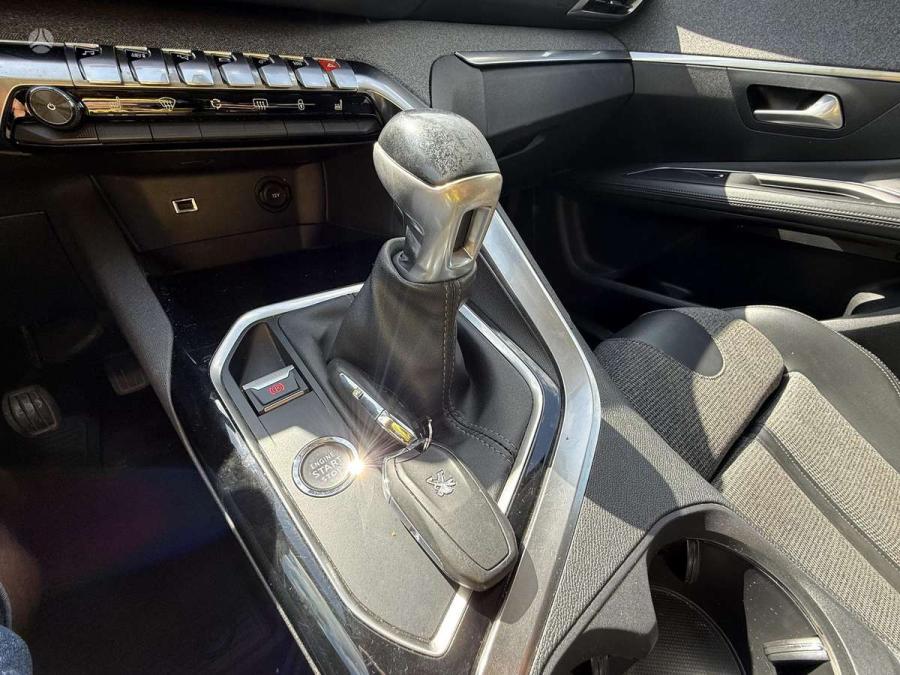 Balts Peugeot 3008 2019 Šauļi, ar dzinēja tilpumu 1.20 L un nobraukumu 143 tūkst. km par 8100 €, foto 19 vietnē AUTOMOTO.COM.LV