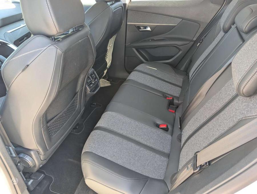 White Peugeot 3008 2019 in Taurage, with an engine capacity of 1.50 L and mileage of 173 thousand km for 12342 €, photo 17 on AUTOMOTO.COM.LV