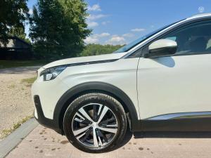White Peugeot 3008 2019 in Siauliai, with an engine capacity of 2.00 L and mileage of 215 thousand km for 12600 €, photo 4 on AUTOMOTO.COM.LV