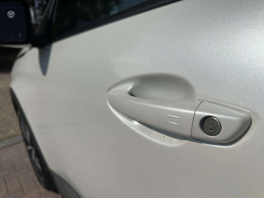 White Peugeot 3008 2019 in Siauliai, with an engine capacity of 2.00 L and mileage of 215 thousand km for 12600 €, photo 17 on AUTOMOTO.COM.LV