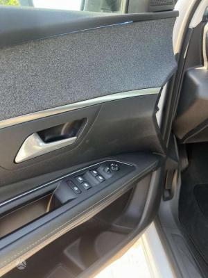 White Peugeot 3008 2019 in Siauliai, with an engine capacity of 2.00 L and mileage of 215 thousand km for 12600 €, photo 19 on AUTOMOTO.COM.LV