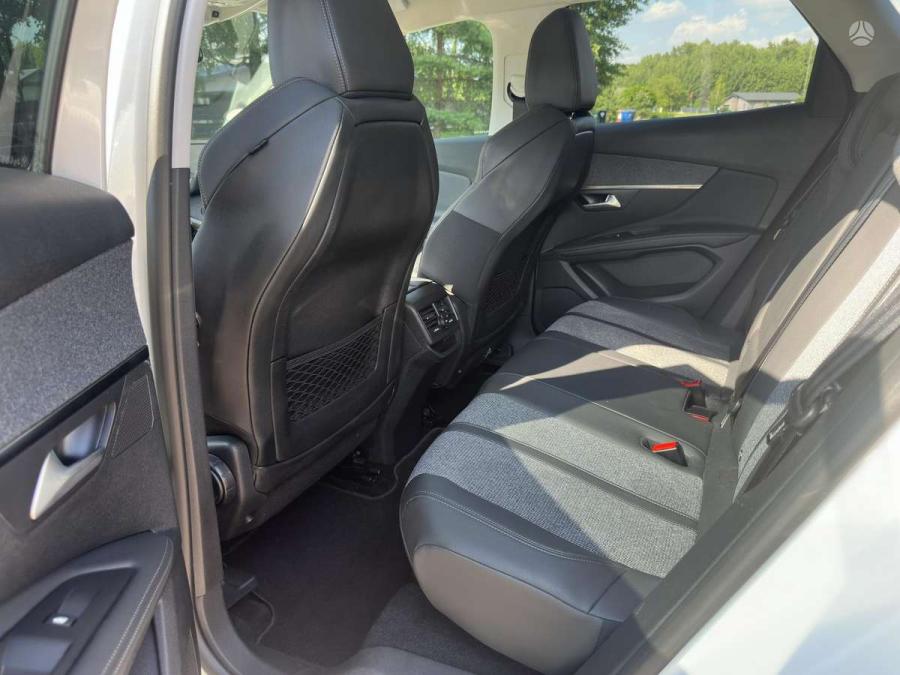 White Peugeot 3008 2019 in Siauliai, with an engine capacity of 2.00 L and mileage of 215 thousand km for 12600 €, photo 28 on AUTOMOTO.COM.LV