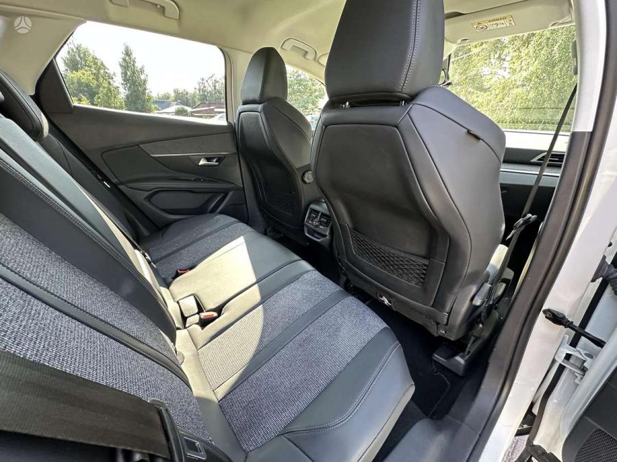 White Peugeot 3008 2019 in Siauliai, with an engine capacity of 2.00 L and mileage of 215 thousand km for 12600 €, photo 32 on AUTOMOTO.COM.LV