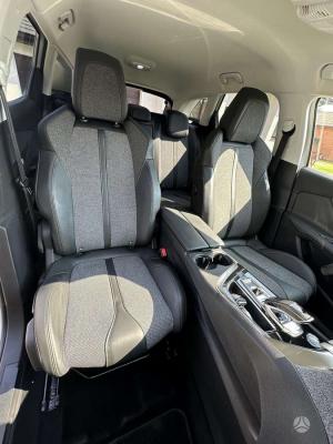 White Peugeot 3008 2019 in Siauliai, with an engine capacity of 2.00 L and mileage of 215 thousand km for 12600 €, photo 34 on AUTOMOTO.COM.LV