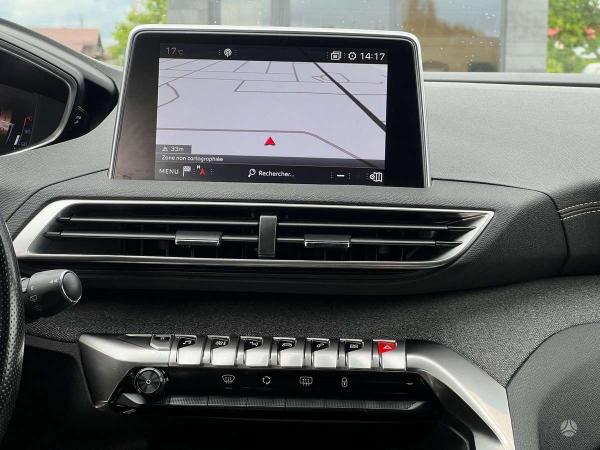 White Peugeot 3008 2019 in Taurage, with an engine capacity of 1.50 L and mileage of 273 thousand km for 10700 €, photo 9 on AUTOMOTO.COM.LV