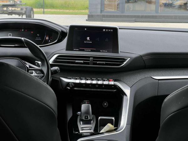 White Peugeot 3008 2019 in Taurage, with an engine capacity of 1.50 L and mileage of 273 thousand km for 10700 €, photo 10 on AUTOMOTO.COM.LV