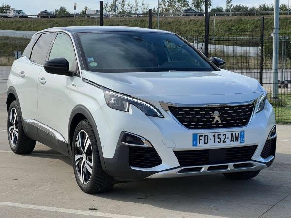 Peugeot 3008 2019 in Klaipeda on AUTOMOTO.COM.LV White Peugeot 3008 2019 in Klaipeda, with an engine capacity of 1.50 L and mileage of 273 thousand km for 10500 €, photo 1 on AUTOMOTO.COM.LV