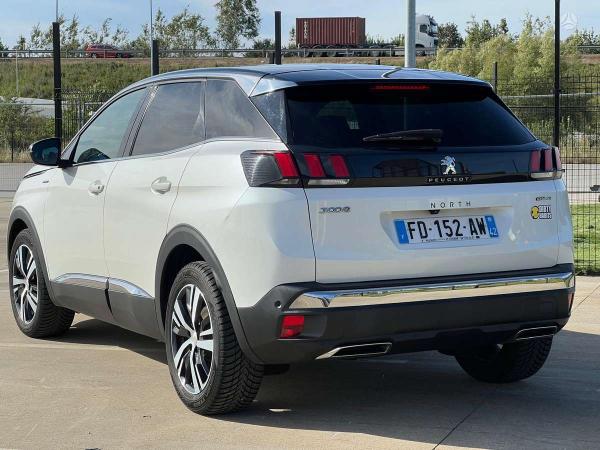 Peugeot 3008 2019 in Klaipeda on AUTOMOTO.COM.LV White Peugeot 3008 2019 in Klaipeda, with an engine capacity of 1.50 L and mileage of 273 thousand km for 10500 €, photo 5 on AUTOMOTO.COM.LV