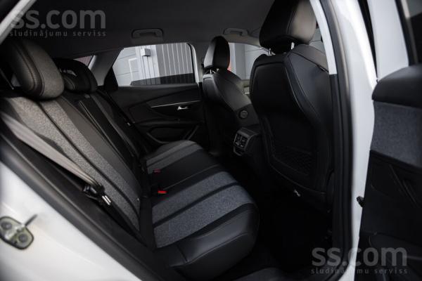 White Peugeot 3008 2019 in Jelgava, with an engine capacity of 1.20 L and mileage of 0 thousand km for 11700 €, photo 9 on AUTOMOTO.COM.LV