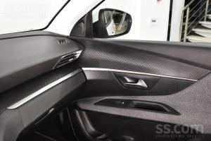White Peugeot 3008 2019 in Riga, with an engine capacity of 1.20 L and mileage of 113 thousand km for 11590 €, photo 14 on AUTOMOTO.COM.LV